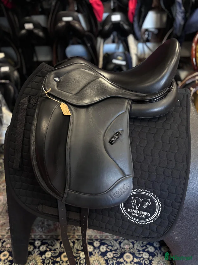 Ikonic Light Monoflap 16,5" till salu i Hova | Hästnet